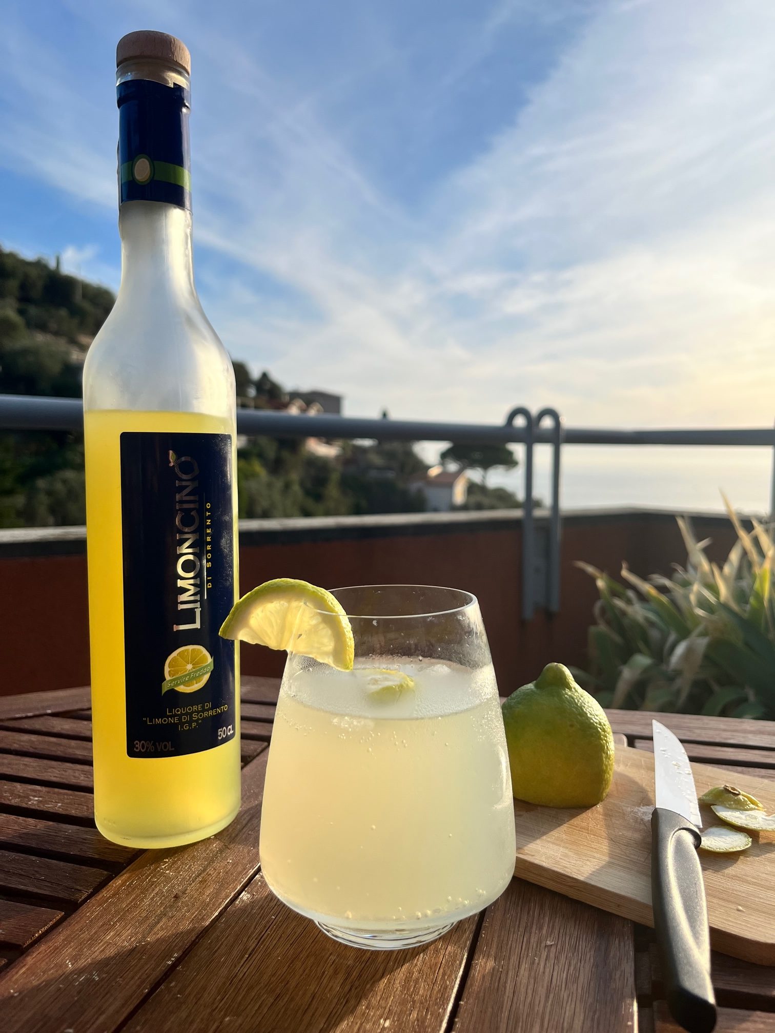 Limoncino Sprizt – Ligurien im Glas – ein leckeres Sundowner Getränk